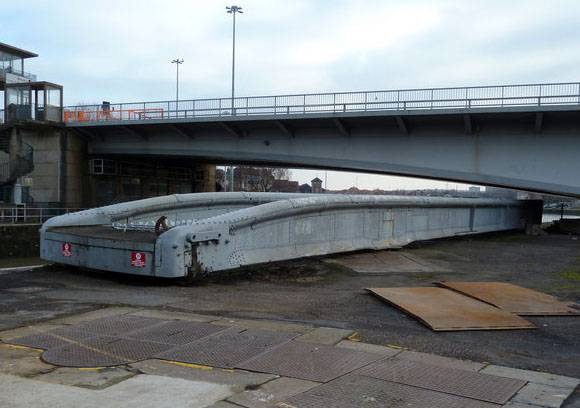 Swivel Bridge by Brunel - GooseyGoo