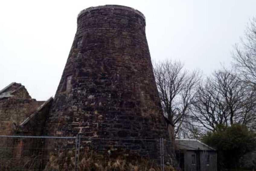 Carluke High Windmill - GooseyGoo