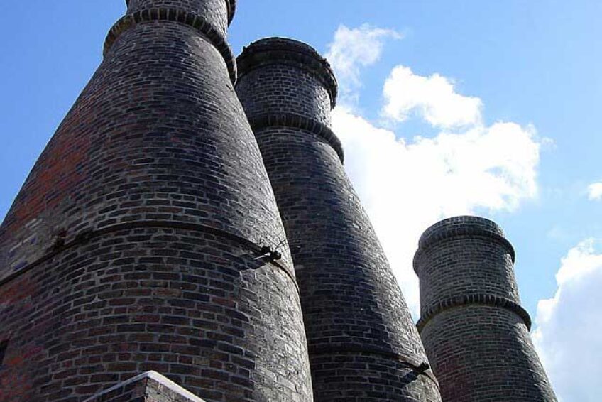 Bovey Tracey Pottery (House of Marbles) - GooseyGoo