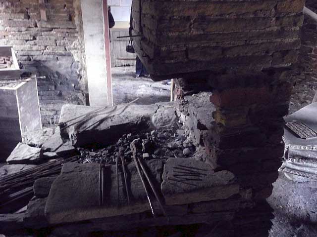 Hoylandswaine Nail Forge - GooseyGoo